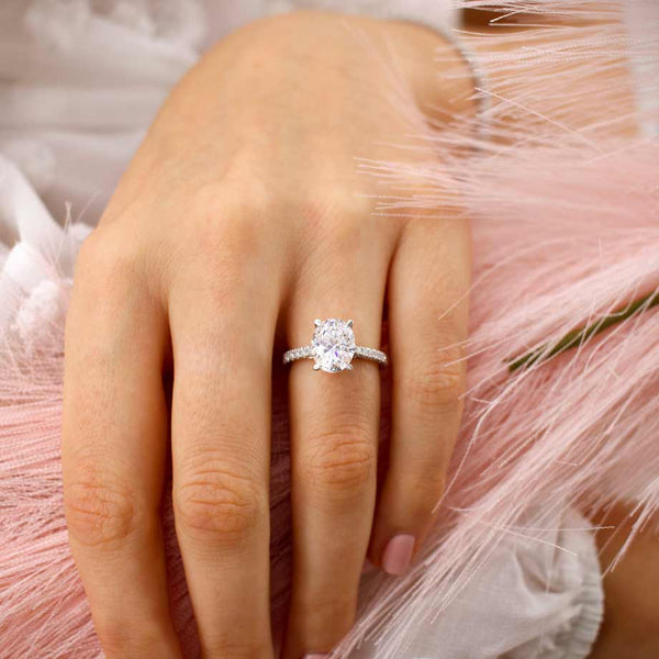 diamond oval cut ring